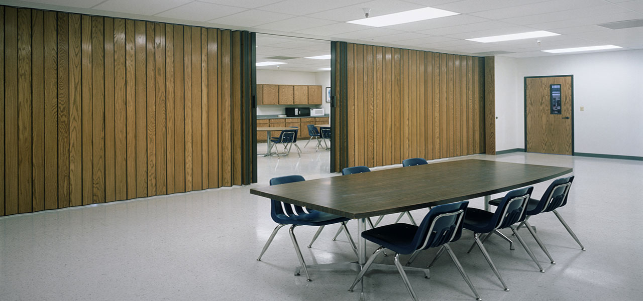 Folding Doors and Room Dividers | Portable Partitions | Movable Walls